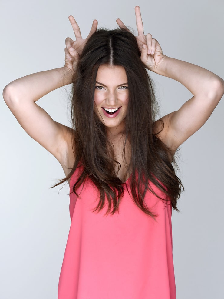 Hailey Outland picture