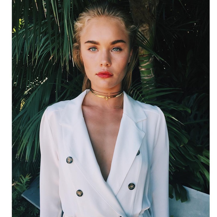 Picture of Brooke Perry