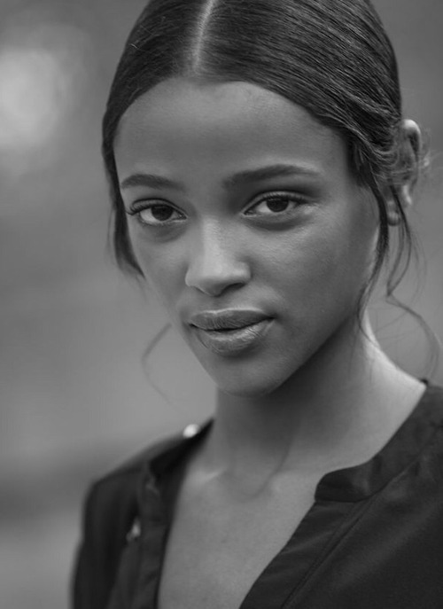 Picture of Aya Jones