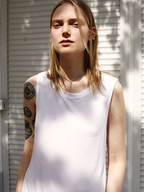 Laura Winter image