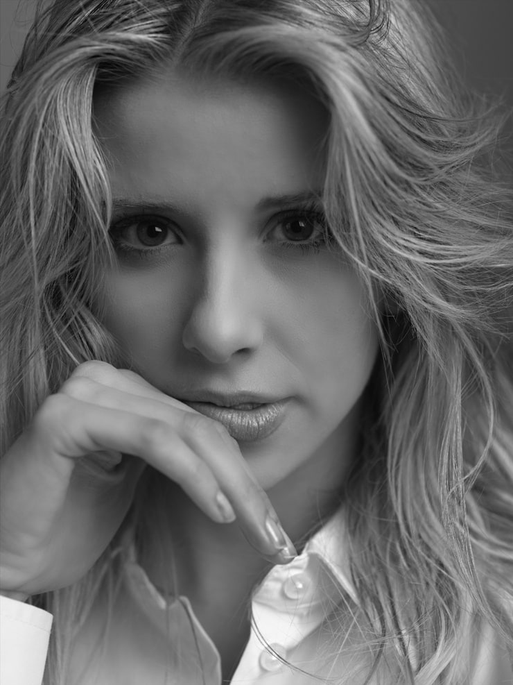 Picture of Melissa Schuman