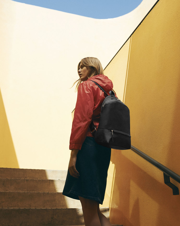 Picture of Laura Julie