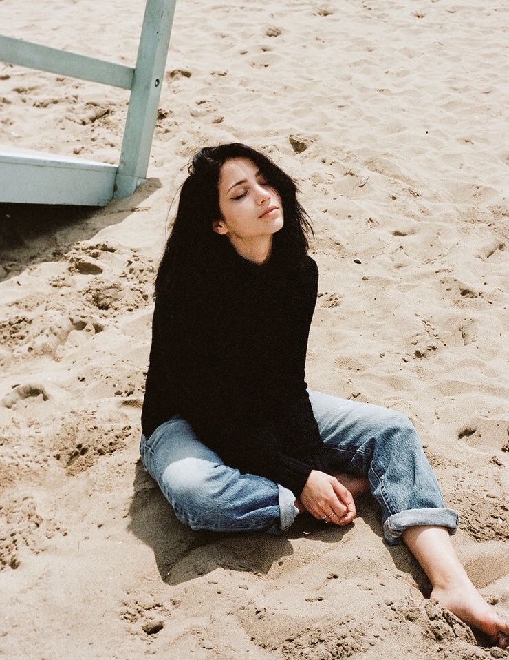 Picture of Emily Rudd