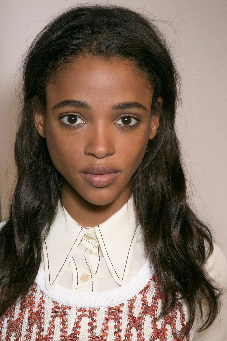 Aya Jones picture