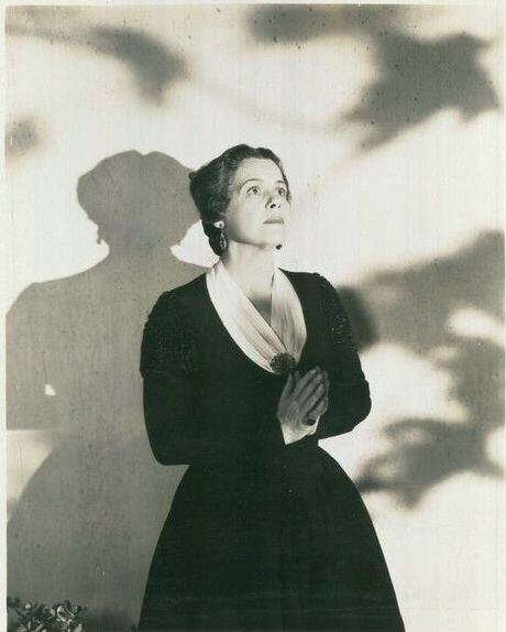 Picture of Janet Beecher