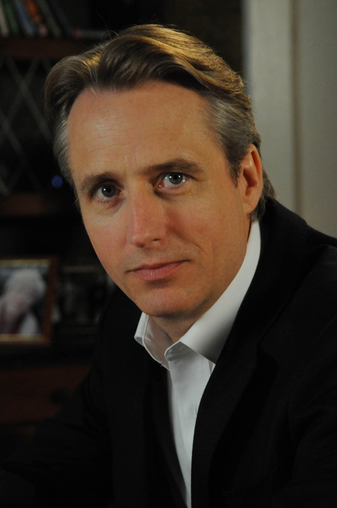 Picture of Linus Roache