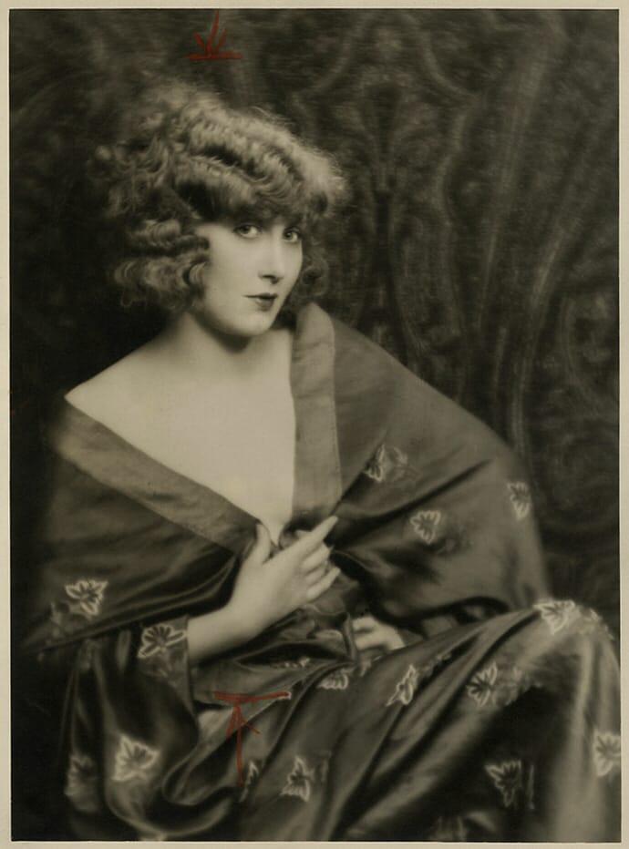 Helen Lee Worthing