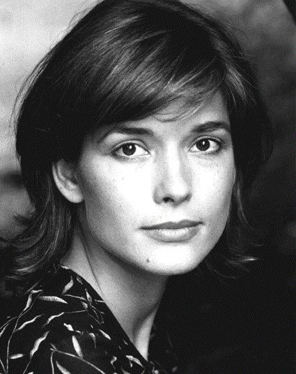 Simone Bendix picture