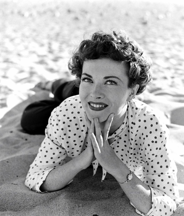 Picture of Paula Raymond