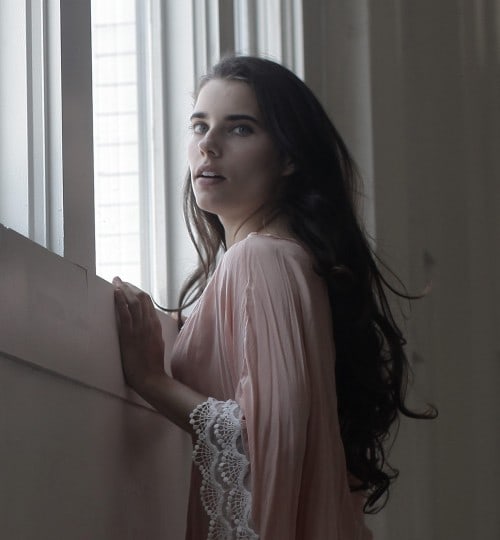 Alix Angelis picture