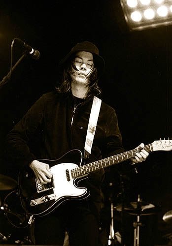 Picture of James Iha