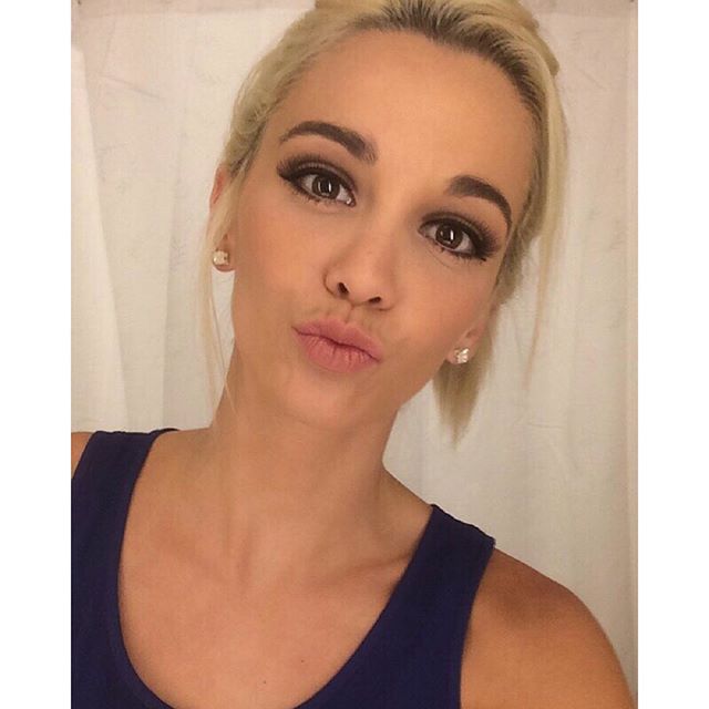 Picture of Caitlin Arnett