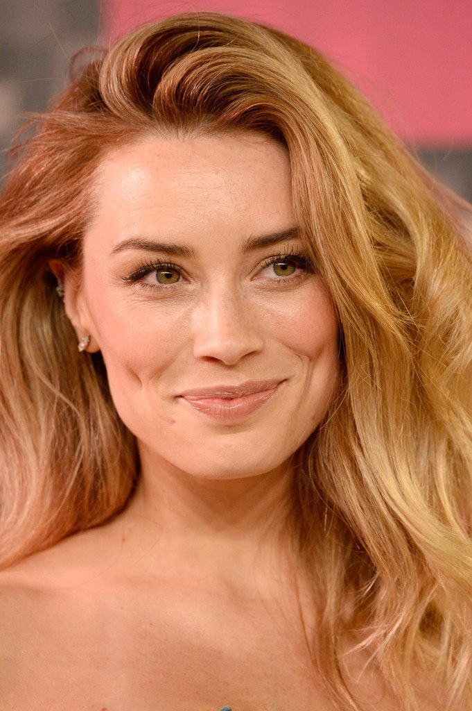 Picture of Arielle Vandenberg