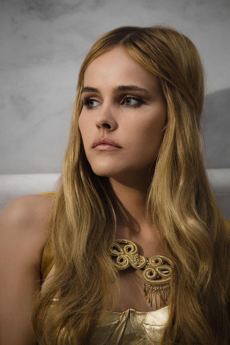 Isabel Lucas