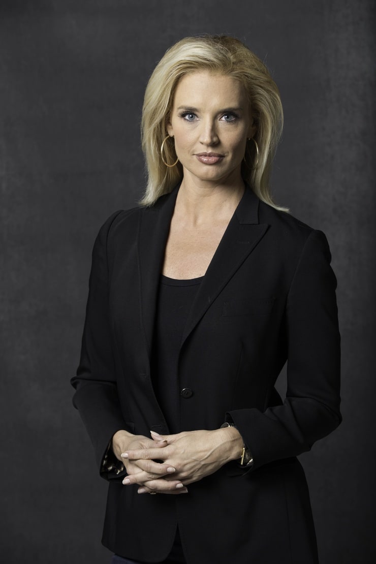 Picture of Laurie Dhue