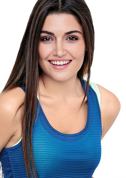 Hande Erçel picture