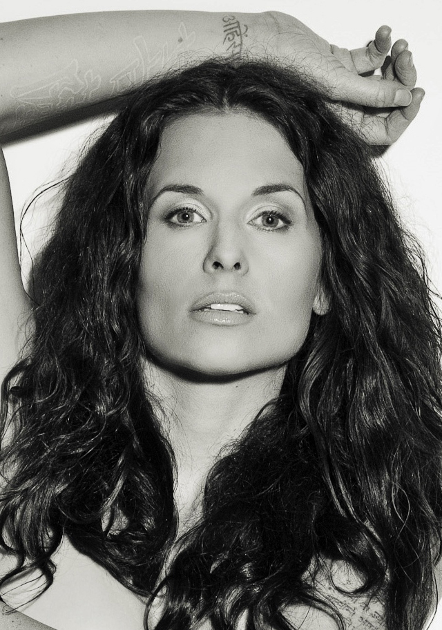 Picture of Holly Elissa