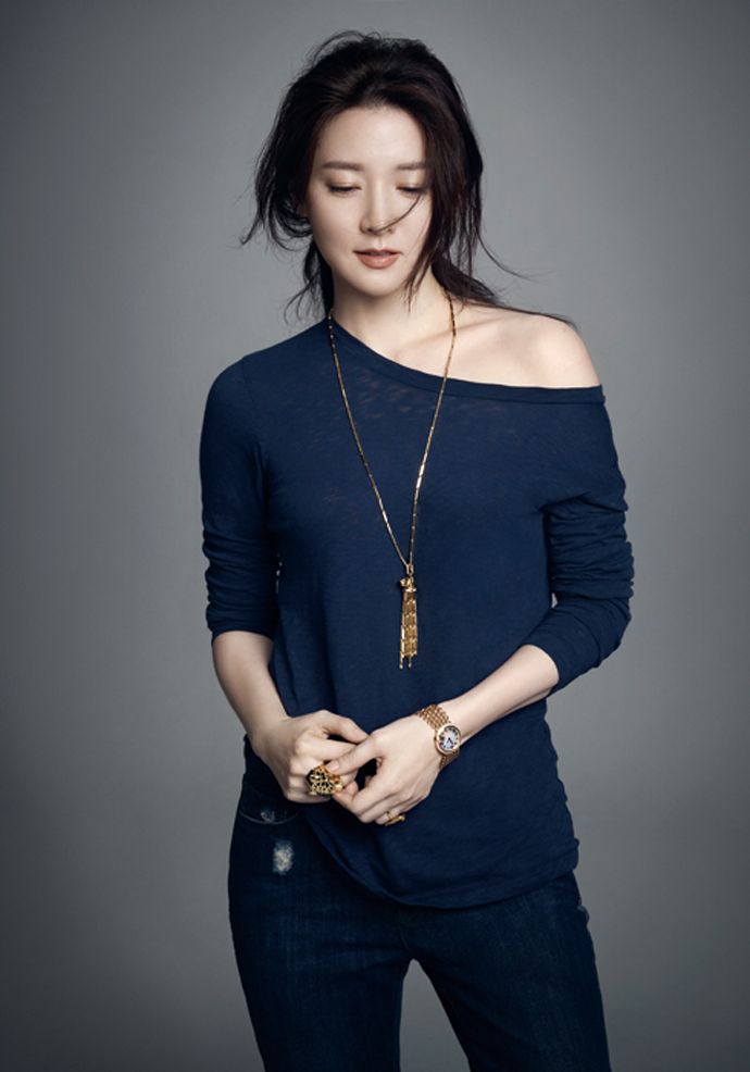 Picture of Lee Young Ae
