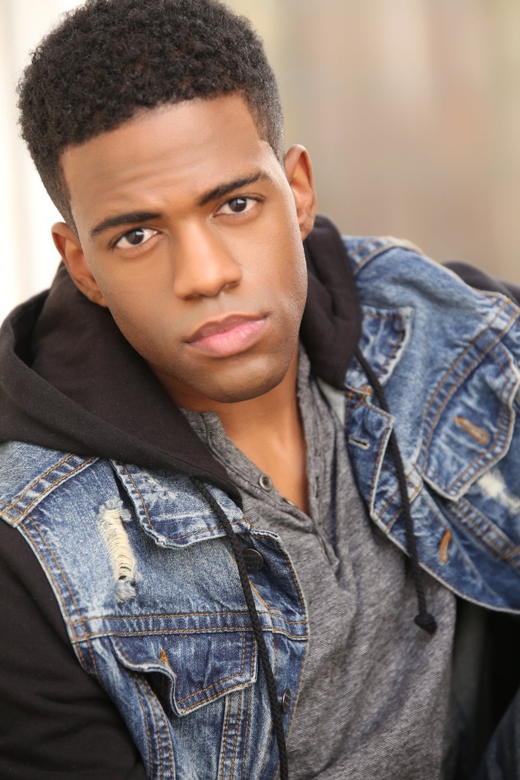 Picture of Dominick Mozee