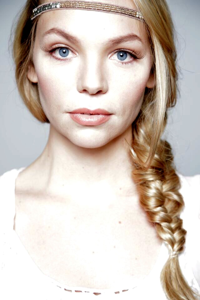 Picture of Lisa Leonard