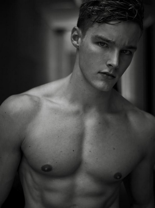 Picture of Hugo Mayhew