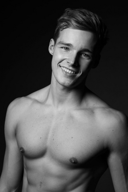 Picture of Hugo Mayhew