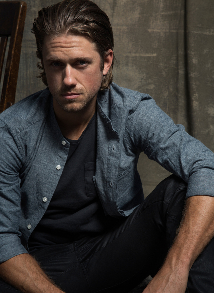 Picture of Aaron Tveit