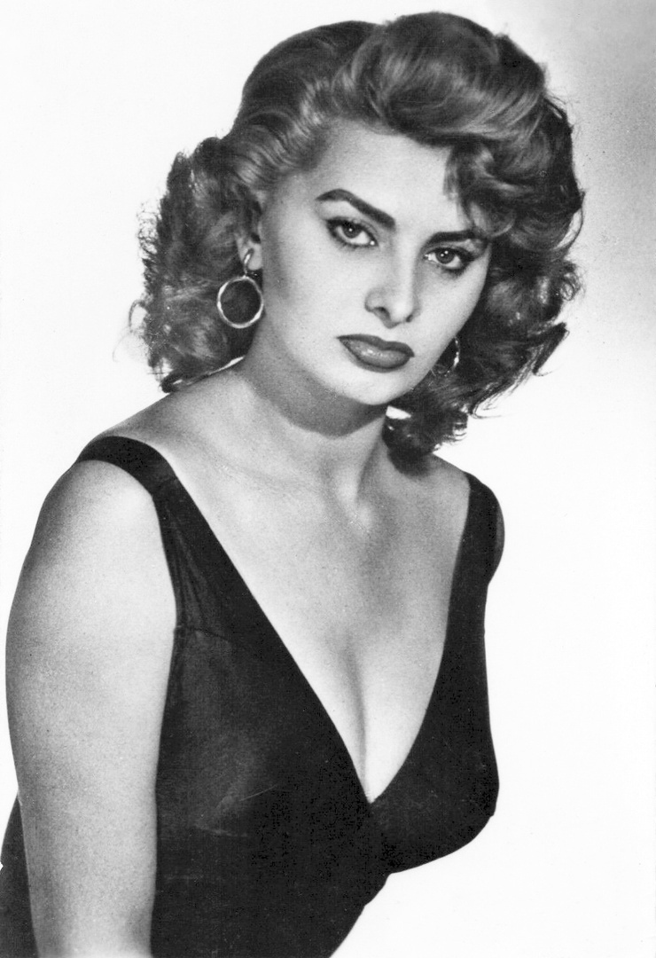 SOPHIA LOREN
