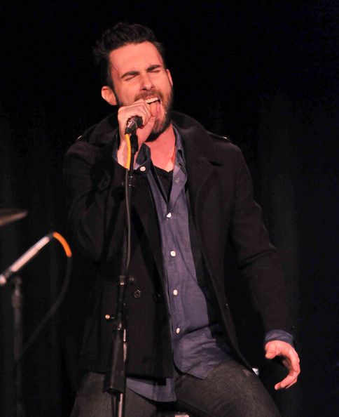 Picture of Adam Levine