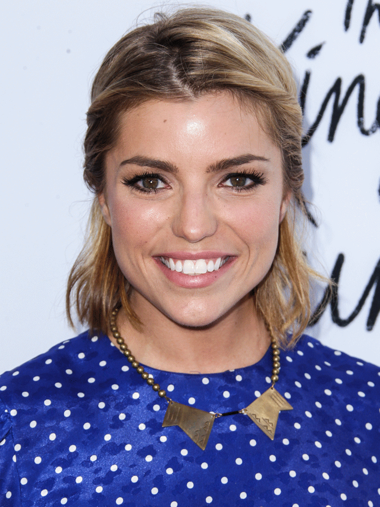 Angela Trimbur picture