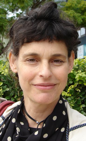 Deborah Conway picture